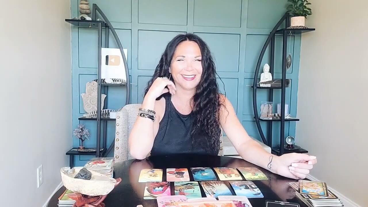 ARIES | KEEPING IT INTERESTING... | 🦋 APRIL 2023 SPIRITUAL TAROT READING.